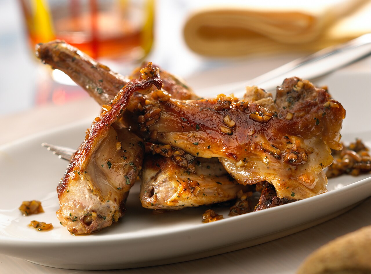 Conejo salteado con ajos | Eat Like A Pro con Berasategui